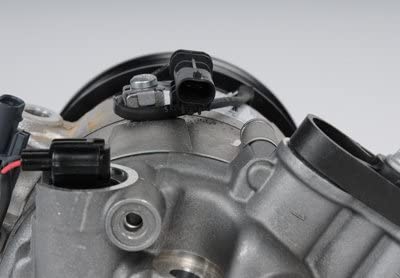 GM Genuine Parts 15-22226 Air Conditioning Compressor and Clutch Assem ...